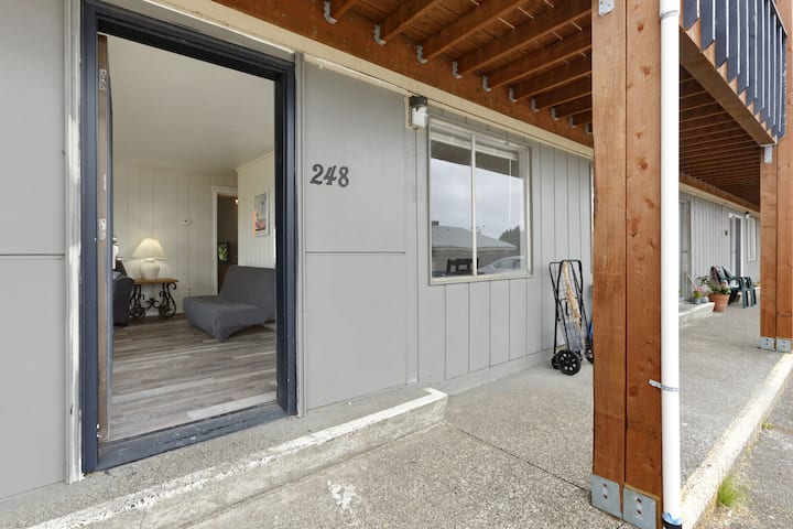 Clam Tide Condo #248 - Ocean Shores