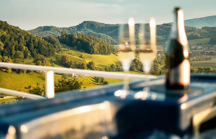 Cottage Retreat With Hot Tub & Sauna - Maribor