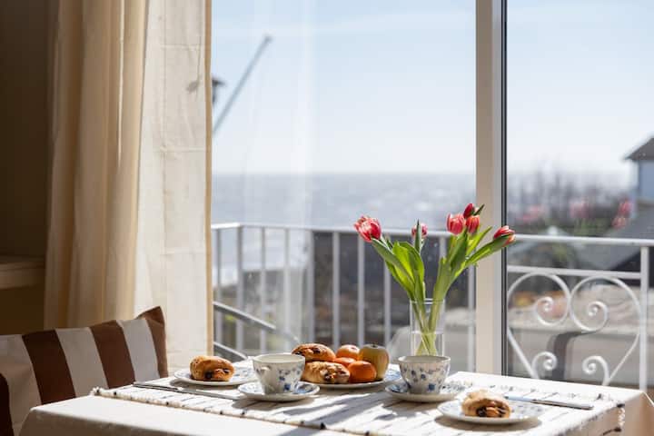 Fairwinds, Southwold Apartment With Seaview - Southwold