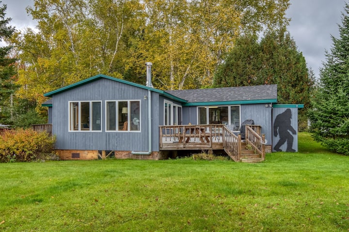 Eagles Cove With Kayaks, Paddle Boat, Fire Pit - Rangeley, ME