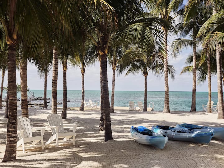 2 Oceant Front Accommodation | 5 Outdoor Pools - Marathon, FL