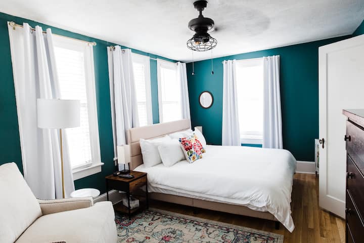 Modern 4br Escape | Pet-friendly + Cozy - Montgomery, AL