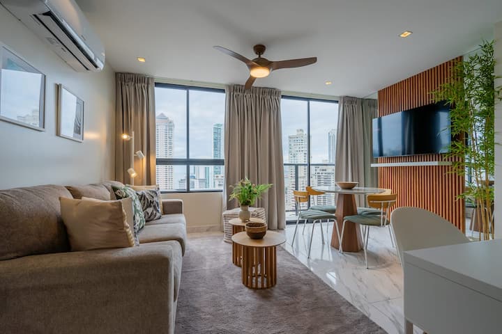 W* | Custom 1br W/ Beautiful View In Calle 50 - Panama