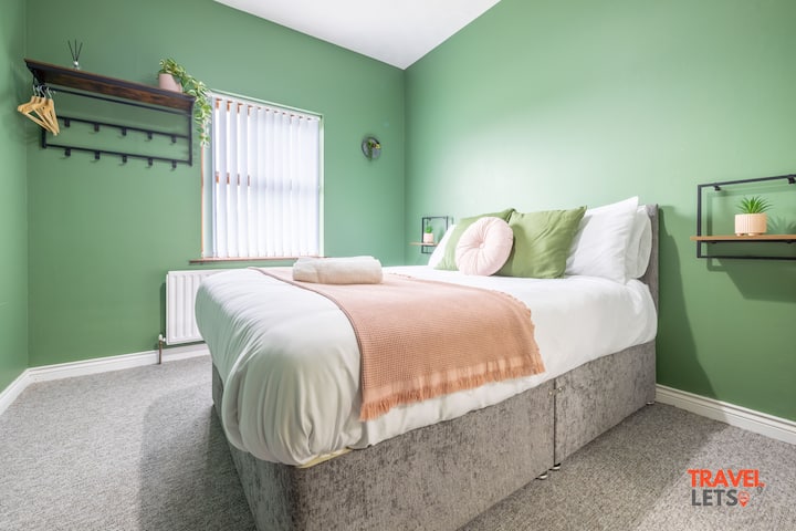 Ballycastle Centre - Pet Friendly, 6 Guests - Ballycastle