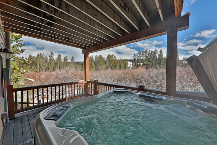 Downtown Winter Park Escape | Privacy & Hot Tub - Winter Park, CO