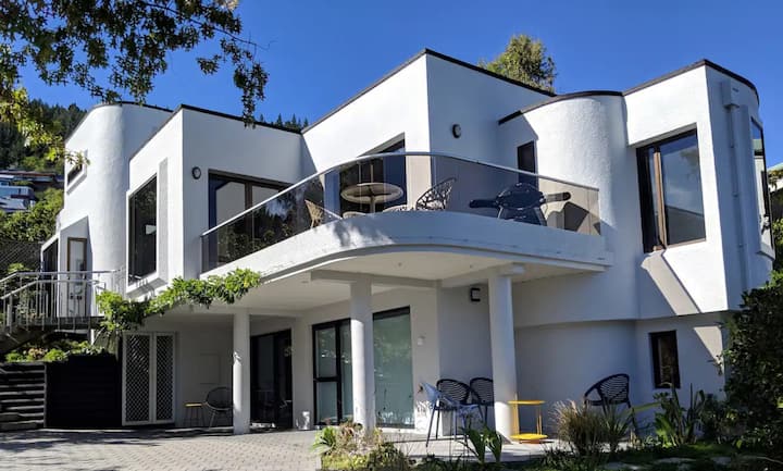 White Diamond Modern Unit In Queenstown, Nz - Queenstown