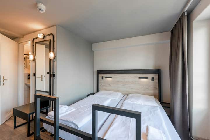 Lively Social Spaces & Roof Terrace With Views - Hamburg