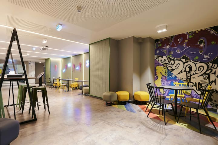 24/7 Staffers And Free Wifi - Hambourg