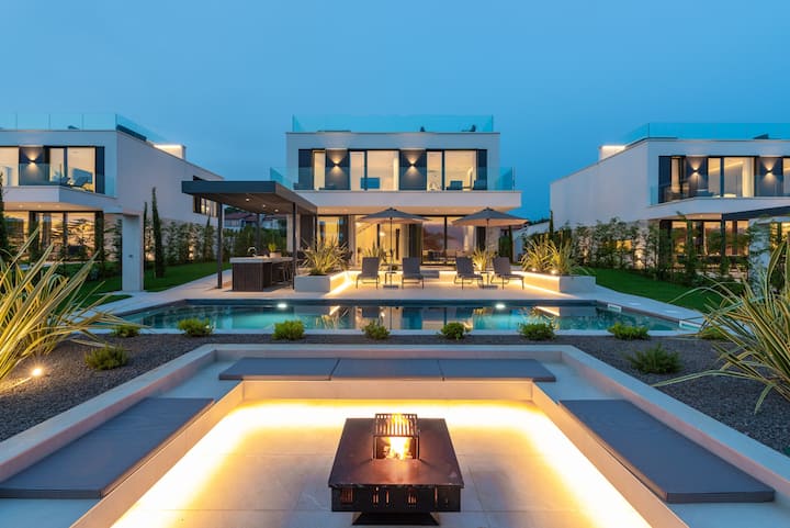 Beautiful Villa Parenzo Ii With Pool In Porec - Cittanova