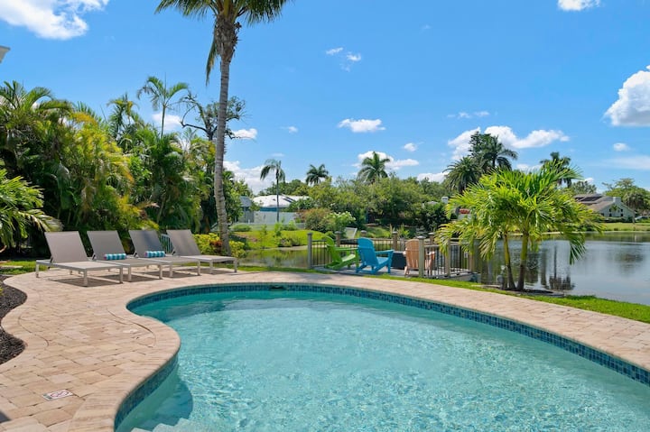 Lakeside Retreat! Lakefront Living In Northwest Br - Bradenton