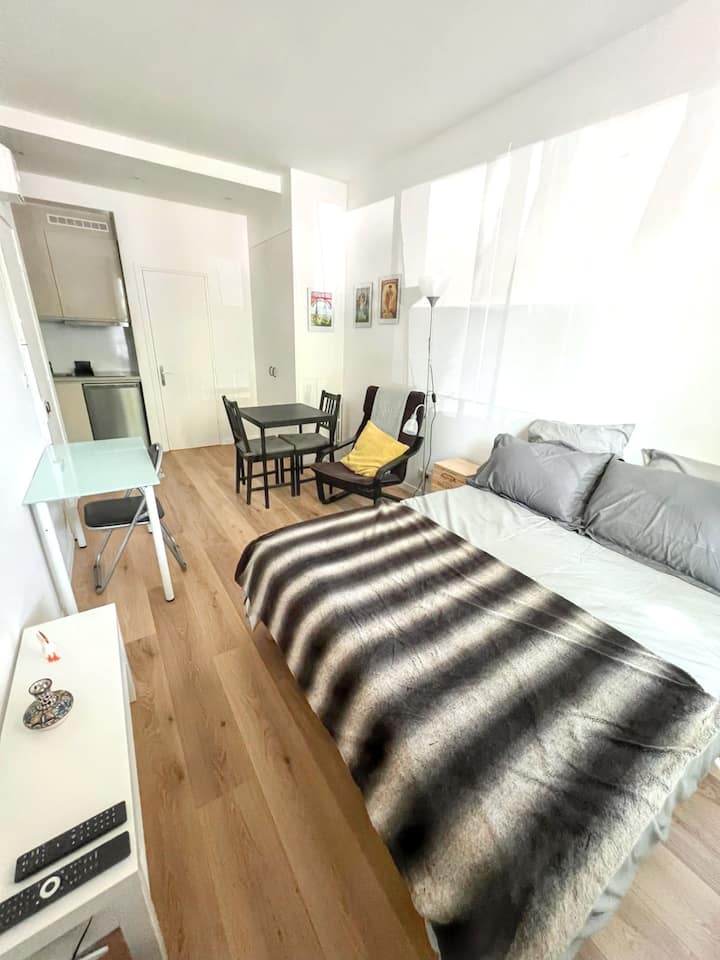 Studio à Montrouge - Montrouge