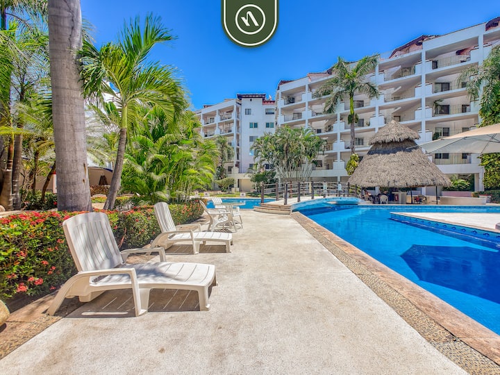 3br Condo With Private Balcony - Pool - Marina - Puerto Vallarta