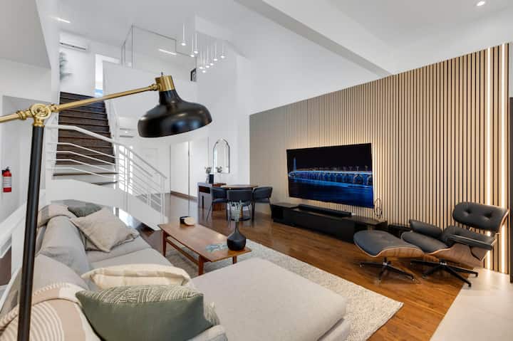 Sunny 3 Bdr 2 Bath Downtown Escape - Montreal