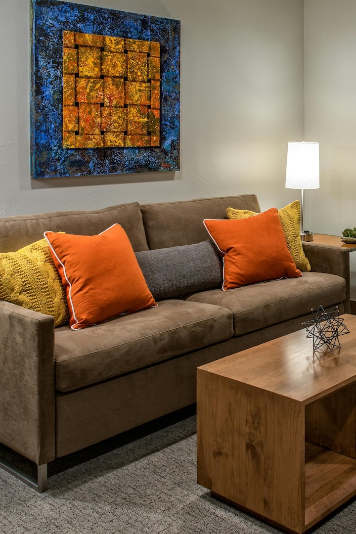 Natural Materials & Well-appointed Kitchenettes - Breckenridge, CO