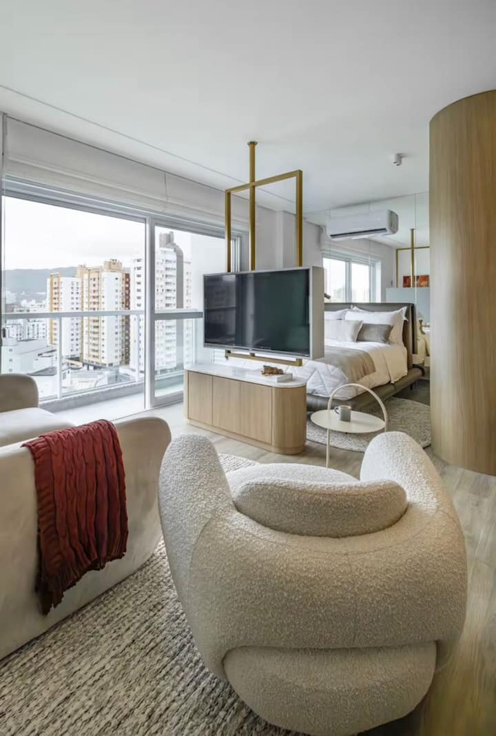 Studio Spain | Unobstructed City View - Criciúma