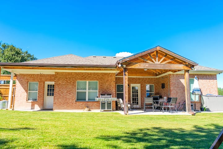 The Blue Door| Stylish 3br Near Lake & Golf Course - Corinth, TX