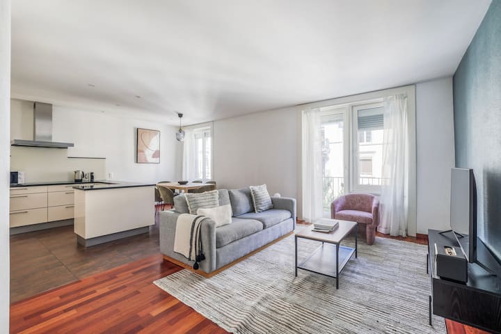 Blueground | Wiedikon, Balcony & W/d, Nr Market - Zürich