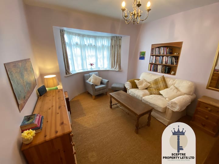 Luxury Self-contained Cottage - Ruislip