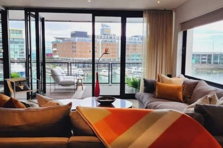 Luxury Waterfront Apartment In Auckland | 2br/3br - Auckland