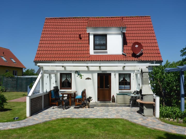 Behagliches Ferienhaus Mit Garten Und Terrasse - Am Salzhaff