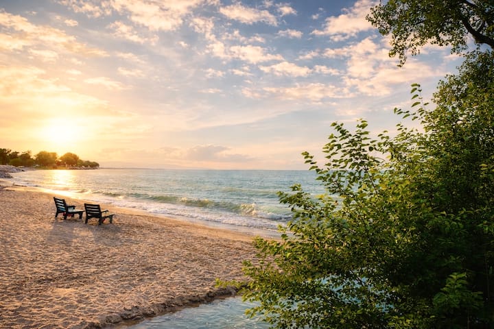 Relaxing Cozy Getaway! Only 300 Feet To The Beach! - Quarry Hill Winery, Berlin Heights