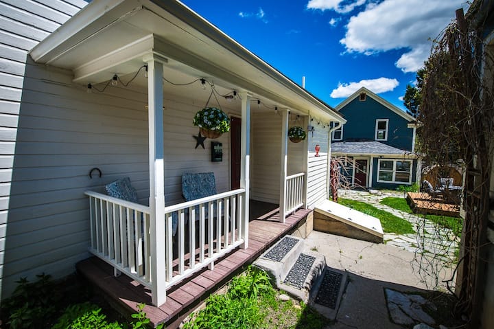 Cozy Red Lodge Home - Walk Downtown - Red Lodge, MT