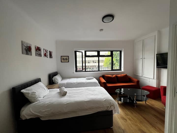 Twin Room With Ensuite - Barnet