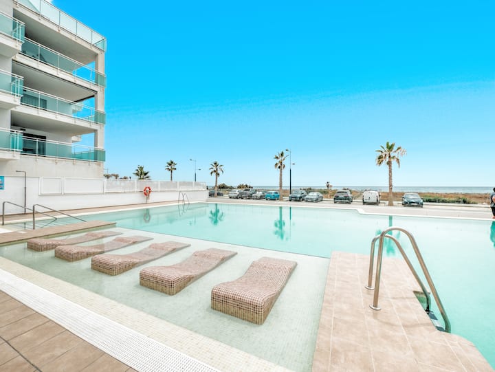 Beachfront Apartment With Balcony In Torrox Costa - Torrox