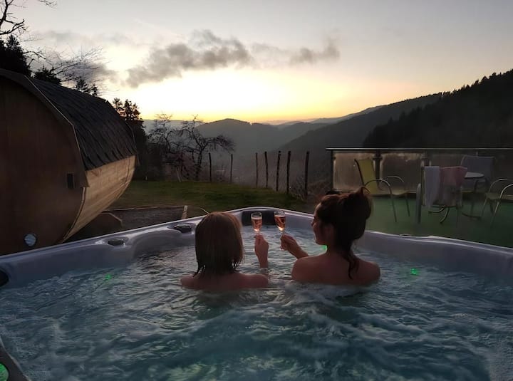 Fewo Mit Whirlpool Und Fass Sauna Im Schwarzwald - Hausach