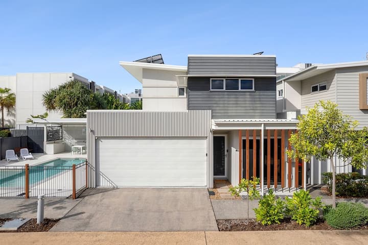 Viva Allura - Coolum Beach