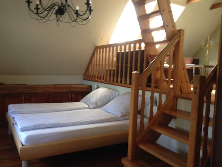 Ferienwohnung In Ehemaliger Dorfschule Am Dorfrand - Bergen