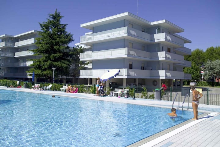 Studio Avec Climatisation, Balcon Et Piscine - Bibione