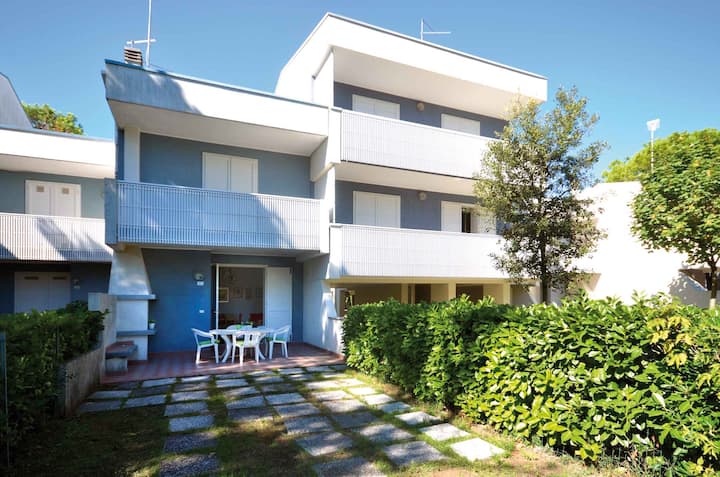 Appartement De Vacances Avec Balcon Et Climatisati - Bibione