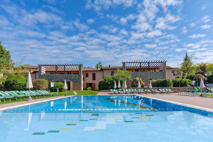 Holiday Apartment With Golf Course - Peschiera del Garda