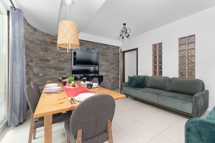 Stara Polana | Tasteful Apartment | Pool - Zakopane