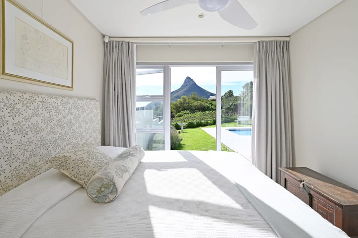 Ocean & Mountain Views Pool & Terrace - Camps Bay