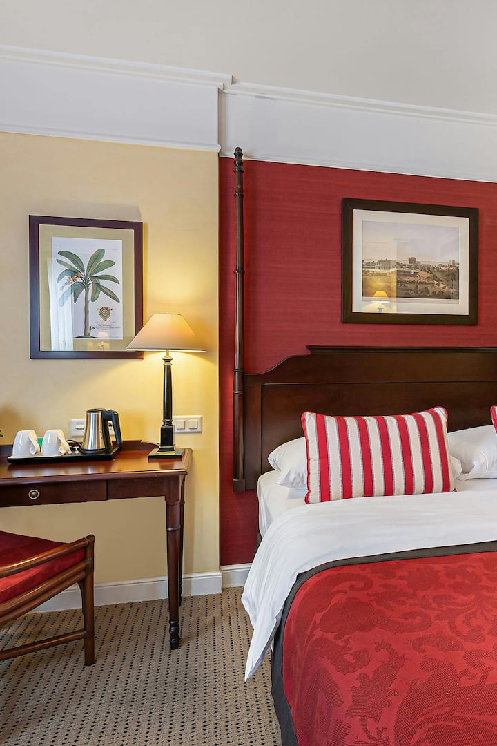 Classic Room At 3* Hotel Kipling - Genève
