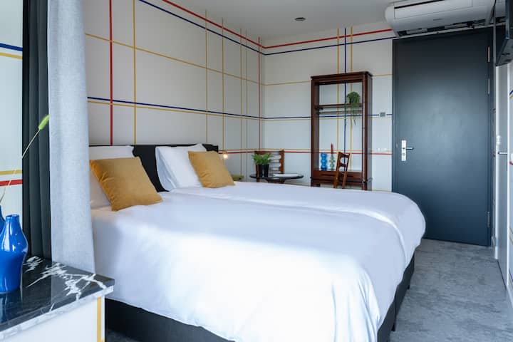 Tilburg Central Apartments | Piet Mondriaan - 틸부르흐