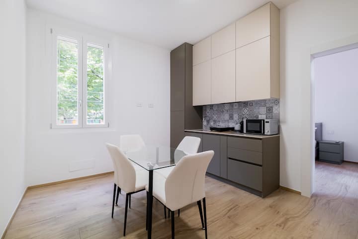 Due Agosto Apartment, Comfy, Modern And Central - Bologna