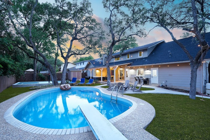 Sportscourt & Pool! Indoor Slide~games~ Family Fun - San Antonio, TX