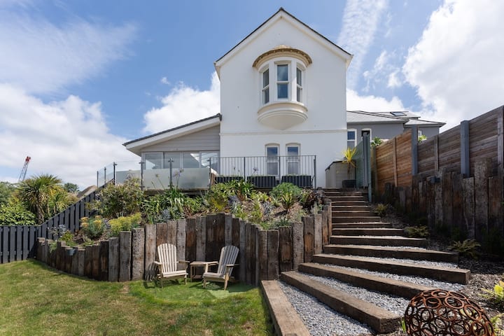 Spacious House Nr Castle Beach, Parking & Sauna - Falmouth