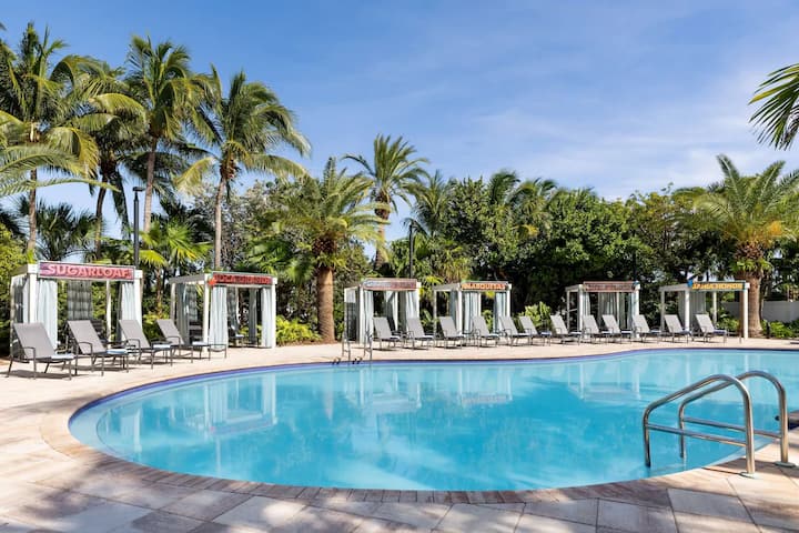 Cozy King Room, Fairfield Inn, Close To Old Town - Key West, FL