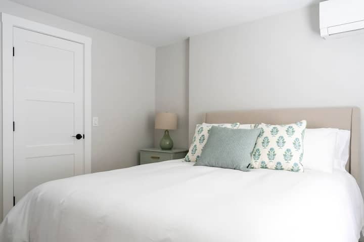 The Coastal Suite - Newport