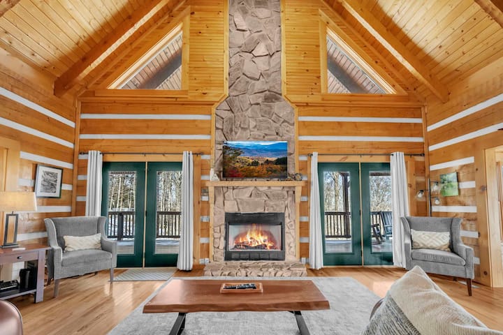 Scenic 4-br Chalet With Hot Tub - Beech Mountain, NC