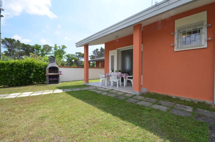 Bungalow With Private Garden - Caorle