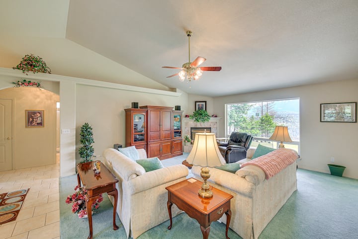 Moyie Springs Home W/ Views, Near Kootenay River! - Bonners Ferry, ID