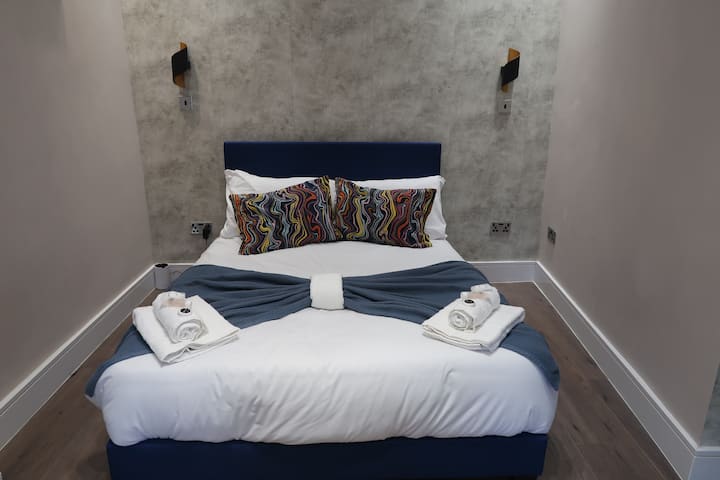 Quaint Retreat In The Historic District ~ Local - Sherborne