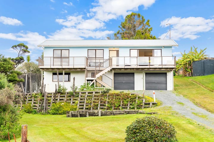 Seaview Lookout - Mangawhai Heads Holiday Home - Mangawhai