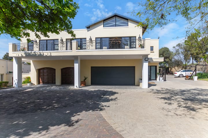 Kwamagogo Villa, Chartwell By Euphoric Leisure - Lanseria