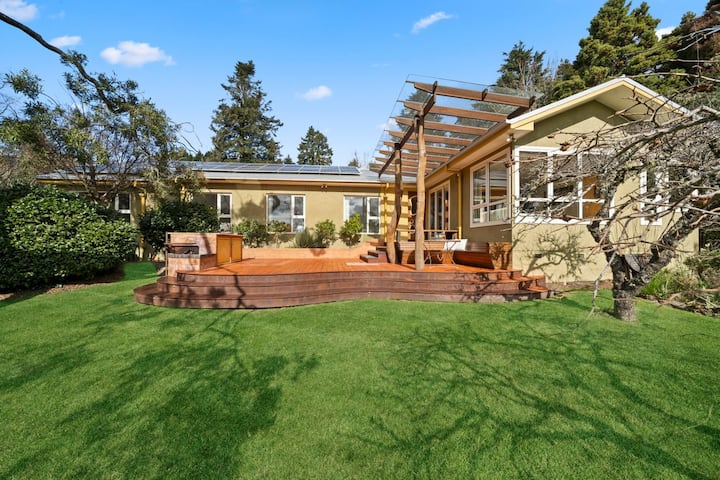 Maylee Grove - Blue Mountains